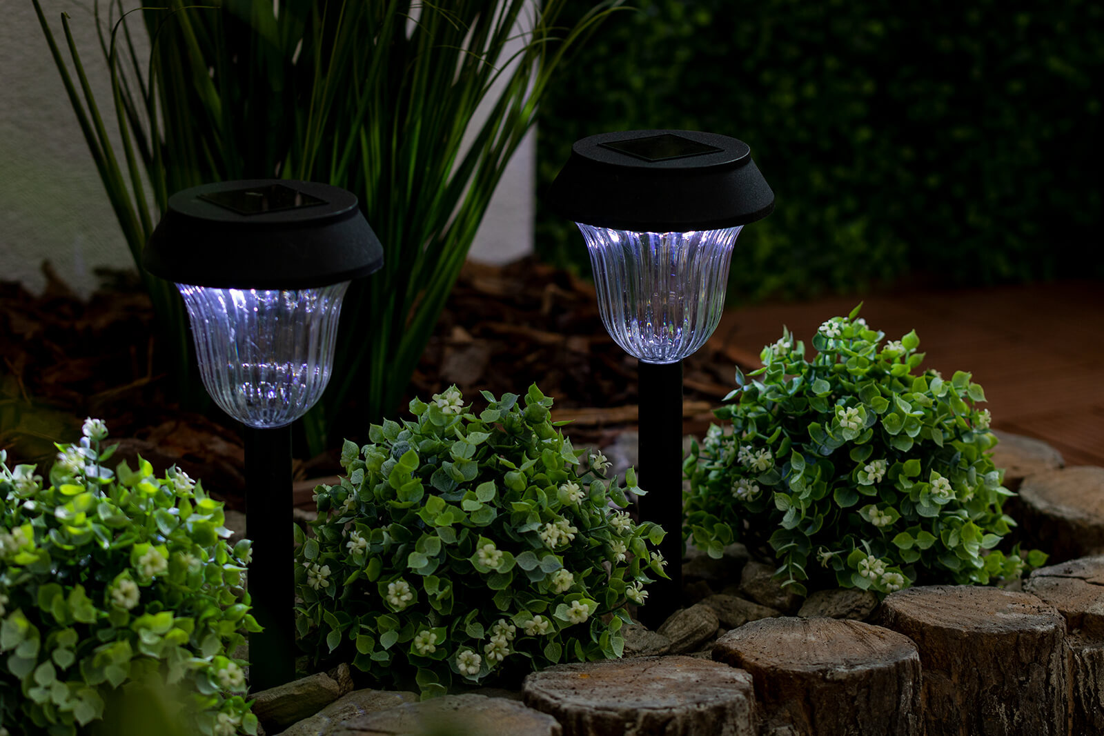 Lampa Solarna Ogrodowa LED Wbijana 5500-6000K IP44 38cm Czujnik Zmierzchu 5904703001324